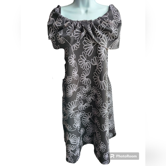 Simply Greta | Dresses | Simply Greta Black Gray Floral Print Dress ...